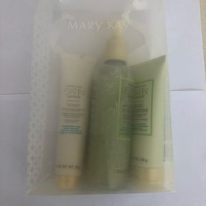 Mary Kay | Skincare | New Mary Kay Satin Hands Set | Poshmark